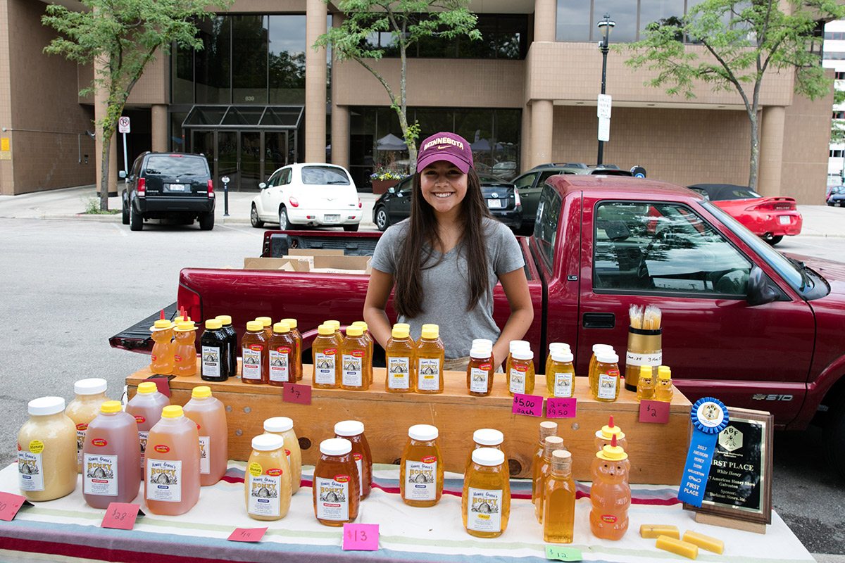 12 Photos from Cathedral Square Market - Milwaukee Magazine
