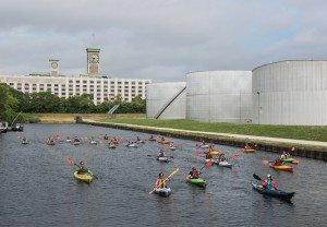 Here’s What You’ll See of Milwaukee’s Inner Harbor via Kayak