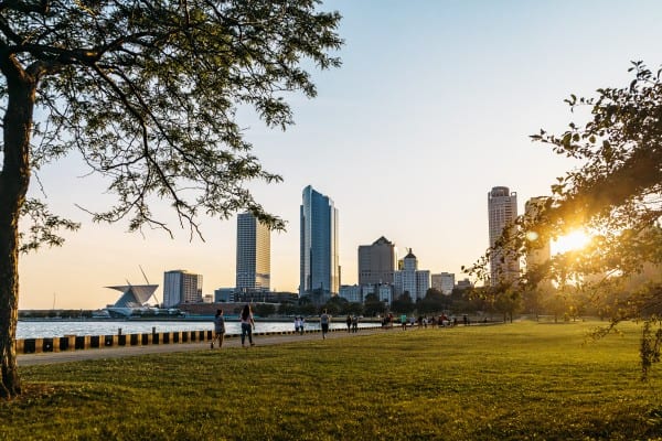Where to Find the Best Sunrises and Sunsets in Milwaukee