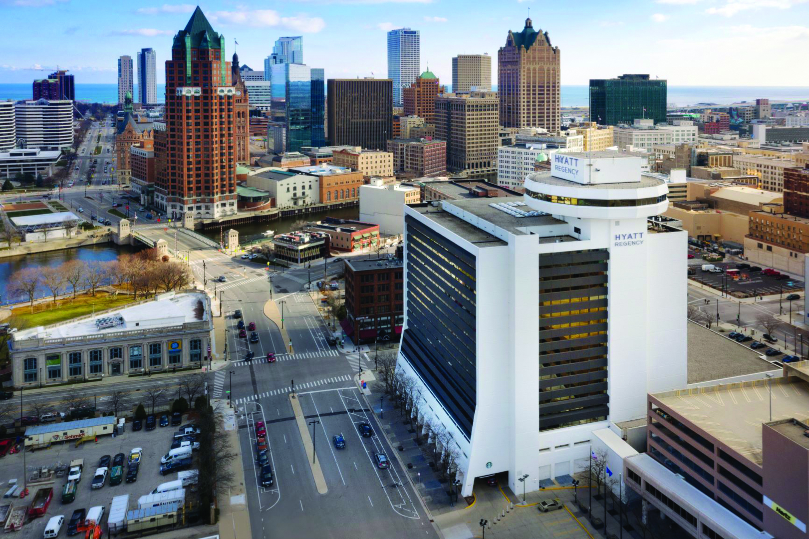The RNC in Milwaukee Still Needs 700 Volunteers