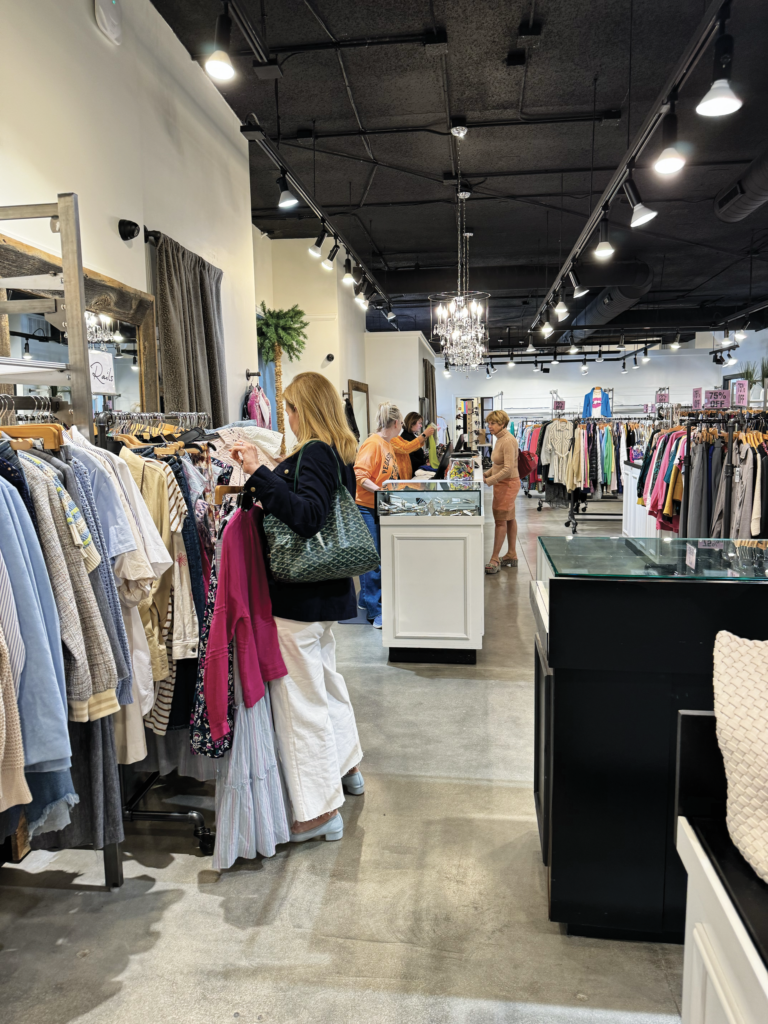 Faye’s and Lela Are Timeless Boutiques in Milwaukee