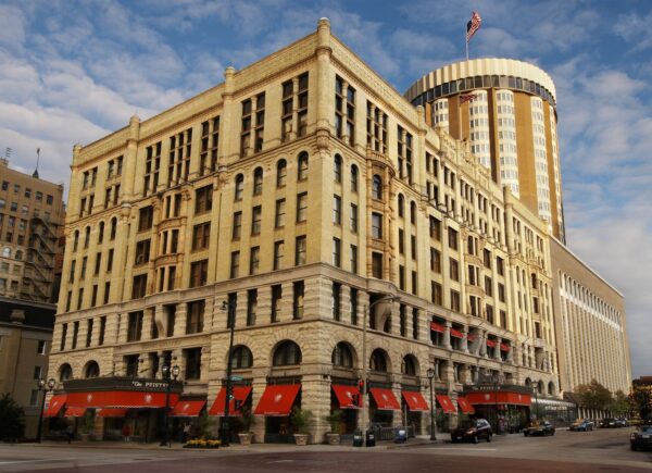 Milwaukee Restaurants Offer Special Deals for Downtown Dining Week