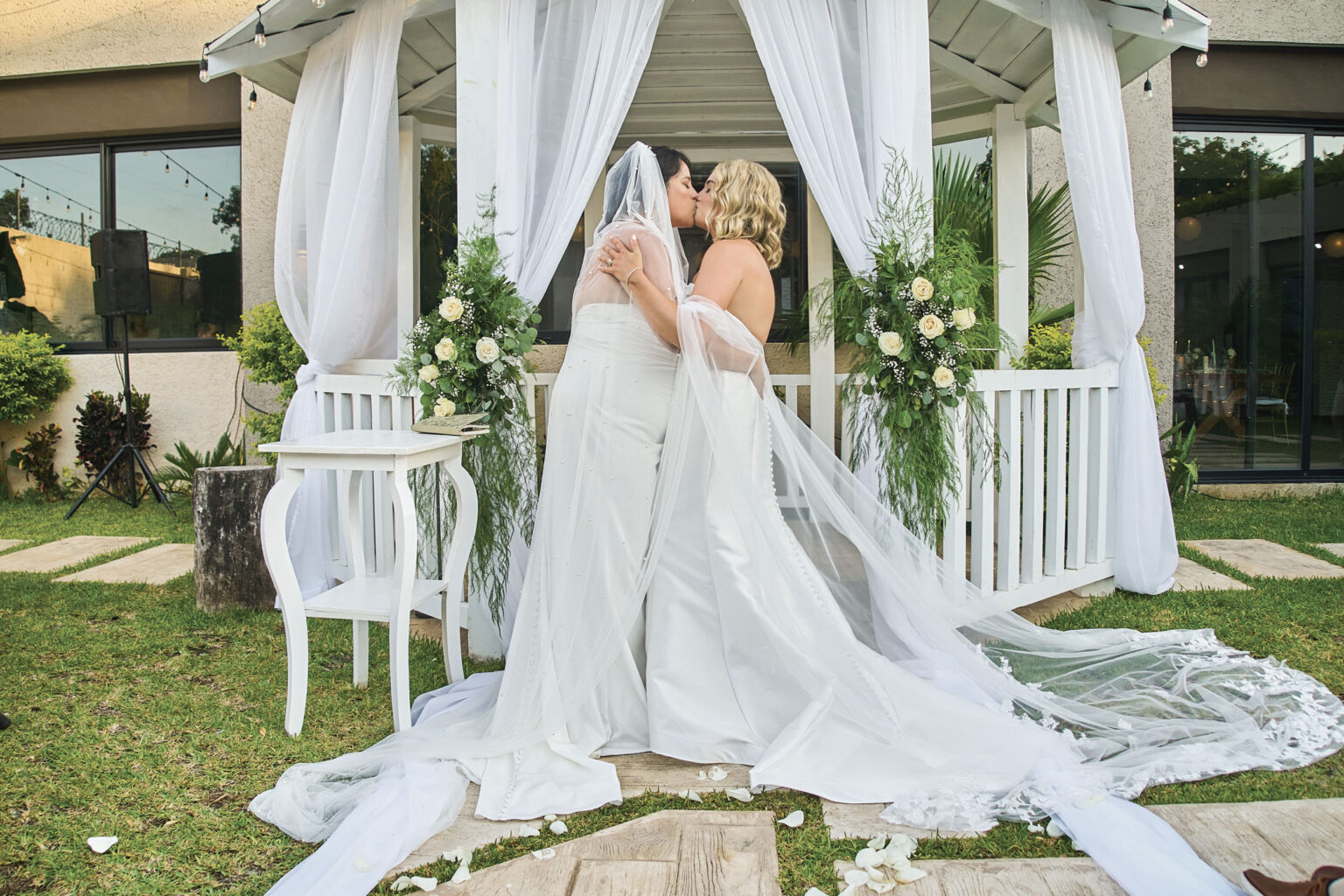 Real Milwaukee Love Stories: Jenn + Brooke Davia
